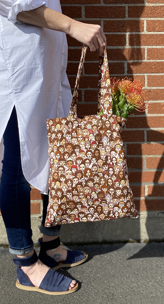 Standard Tote in Faces – Collective Heart